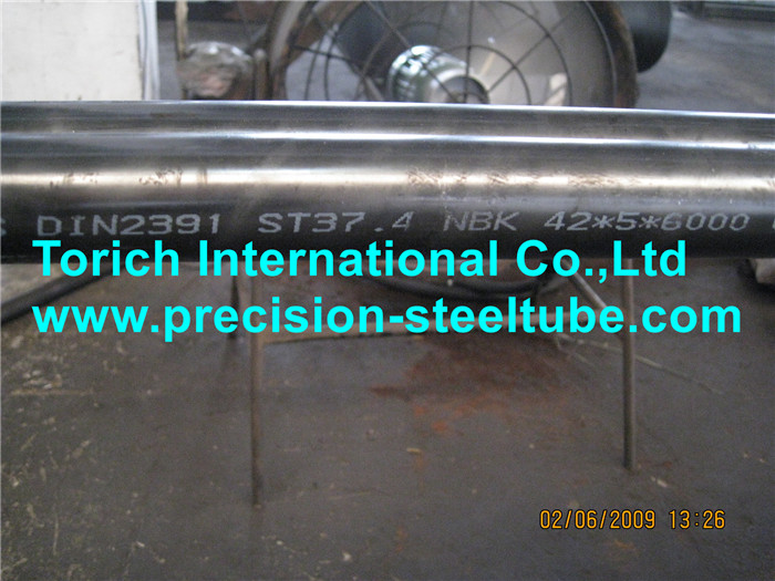 Cold Drawn Precision Seamless Steel Pipes With Anti - Rust Oil protection