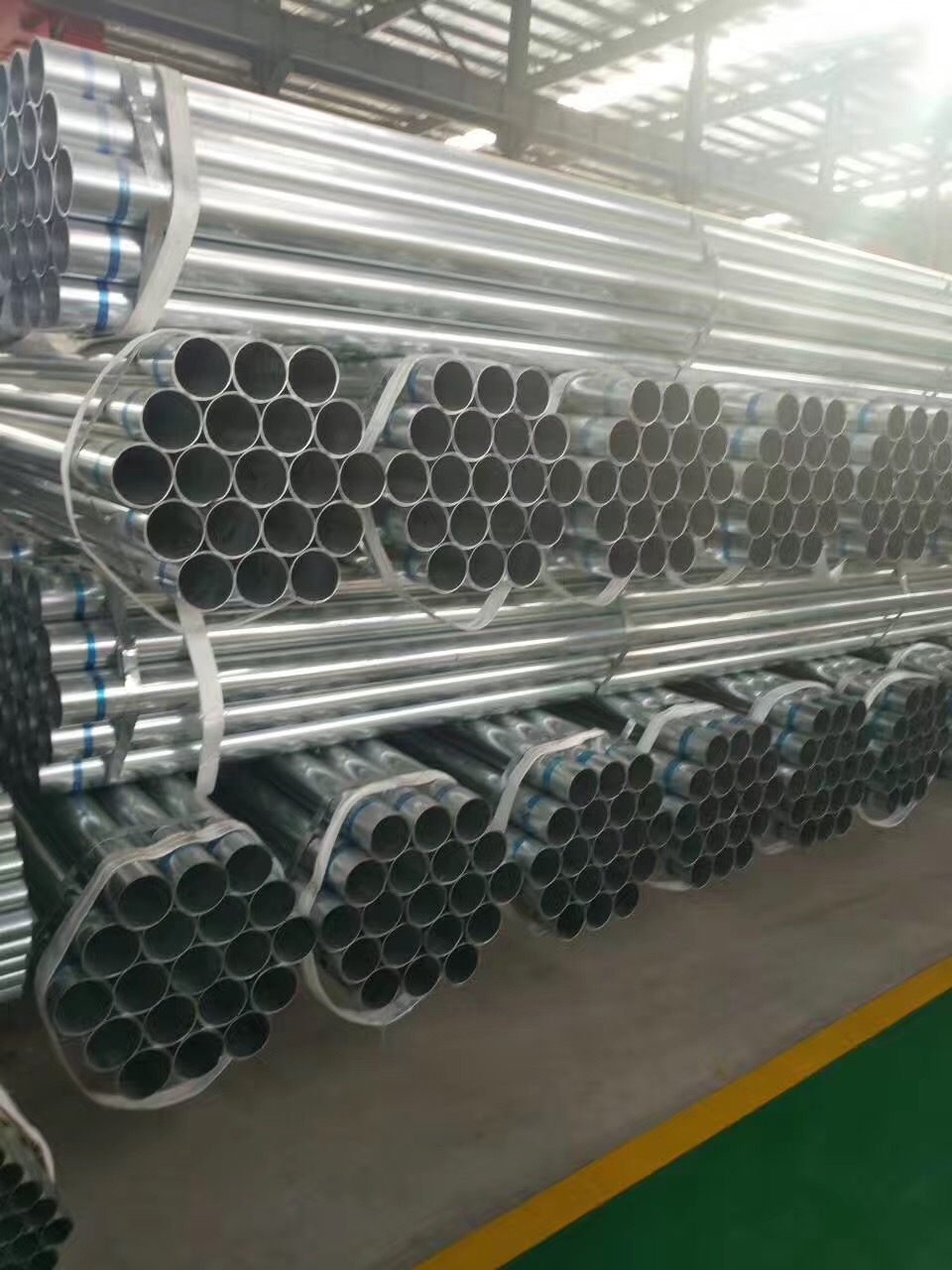 Galvanized DIN 2440 EN10255 Threaded Welded Seamless Steel Pipe For ...