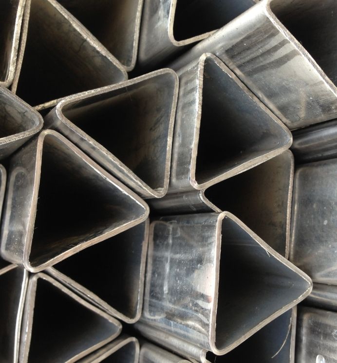 Custom Mechanical Special Steel Pipe Seamless Triangle Steel Tubes ST35 ...
