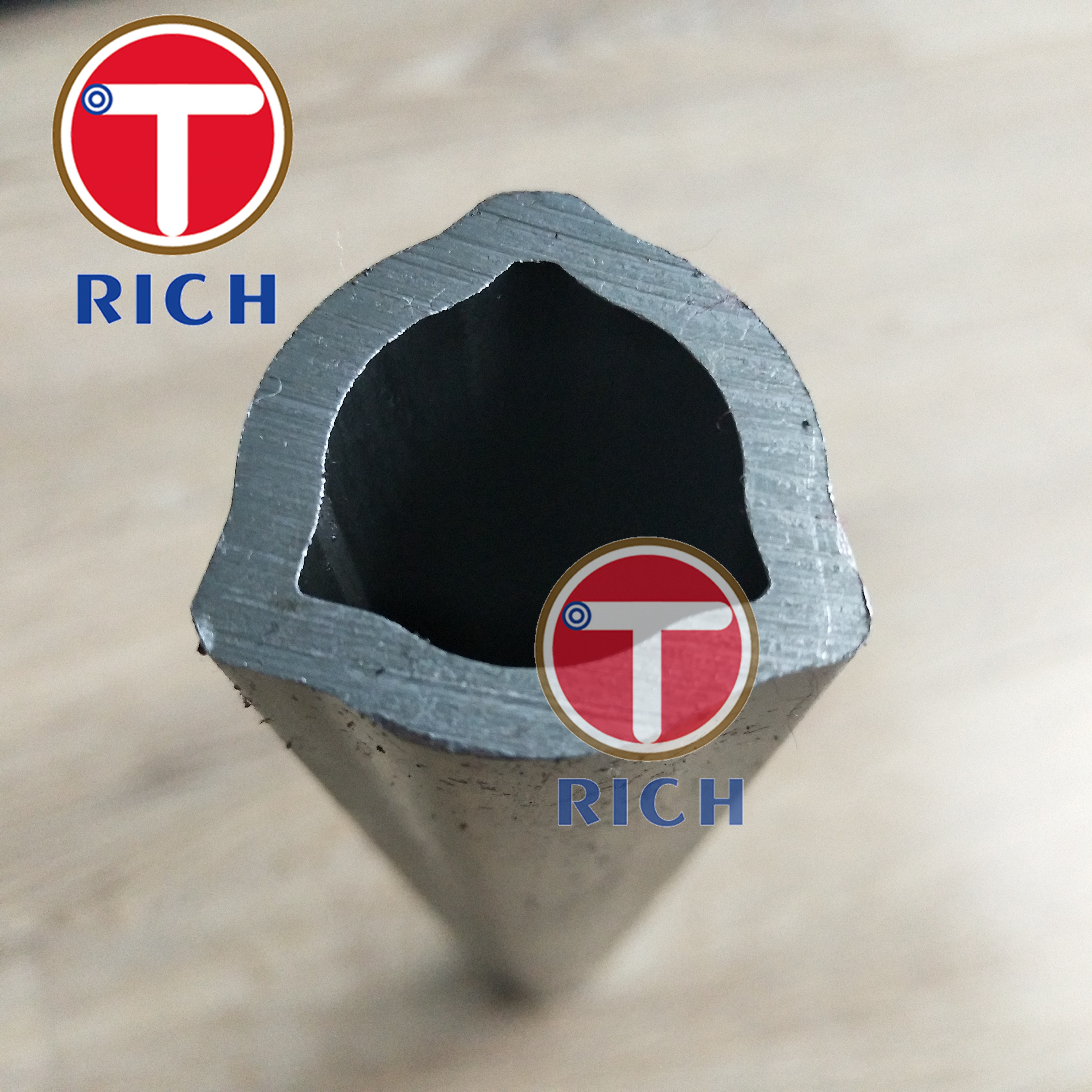 Carbon Seamless Triangle Pto Shaft Tubing DIN 2391 For Algricultural ...