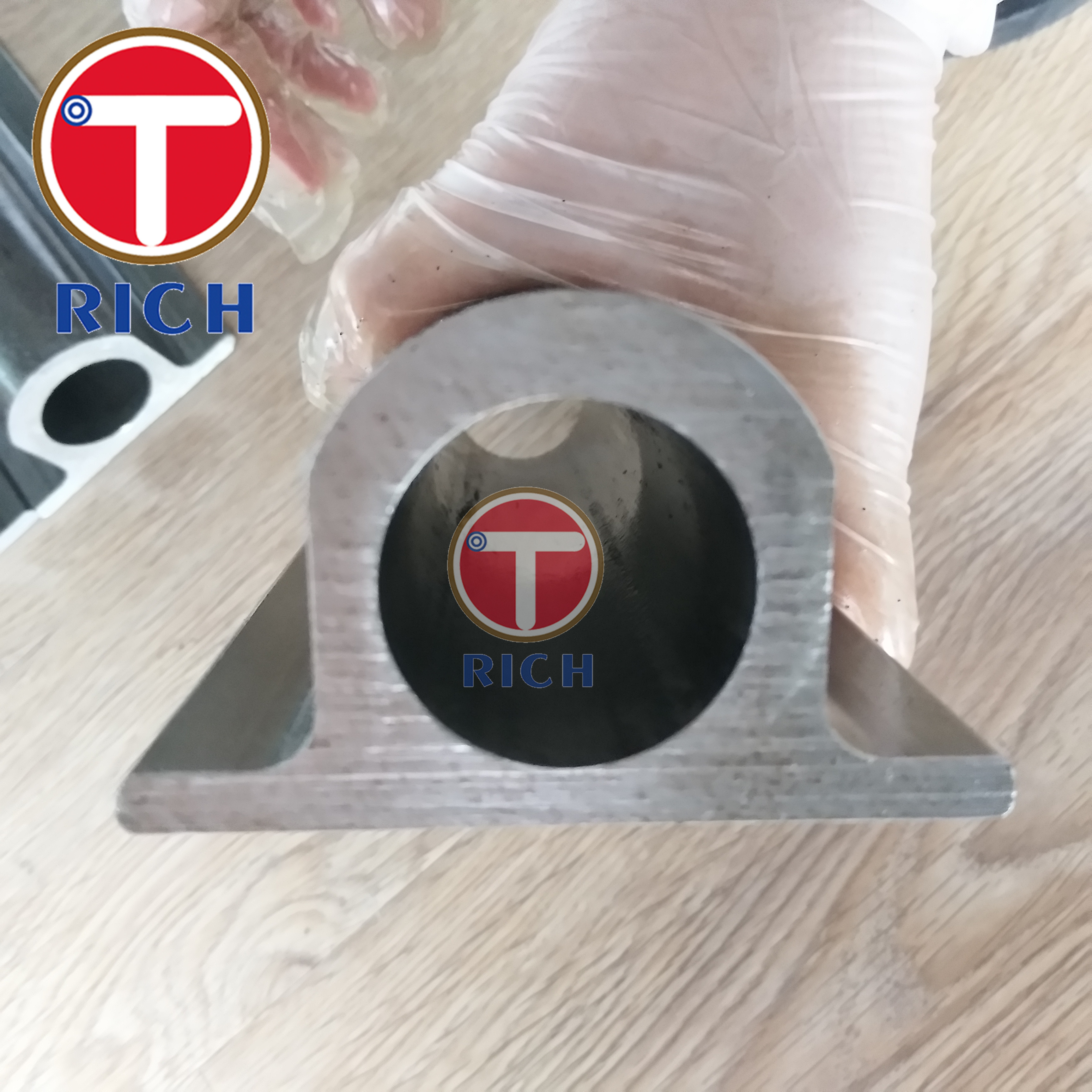 GB/T3094 20G Carbon Steel Pipe / Seamless Omega Tube For Pressure Machinery